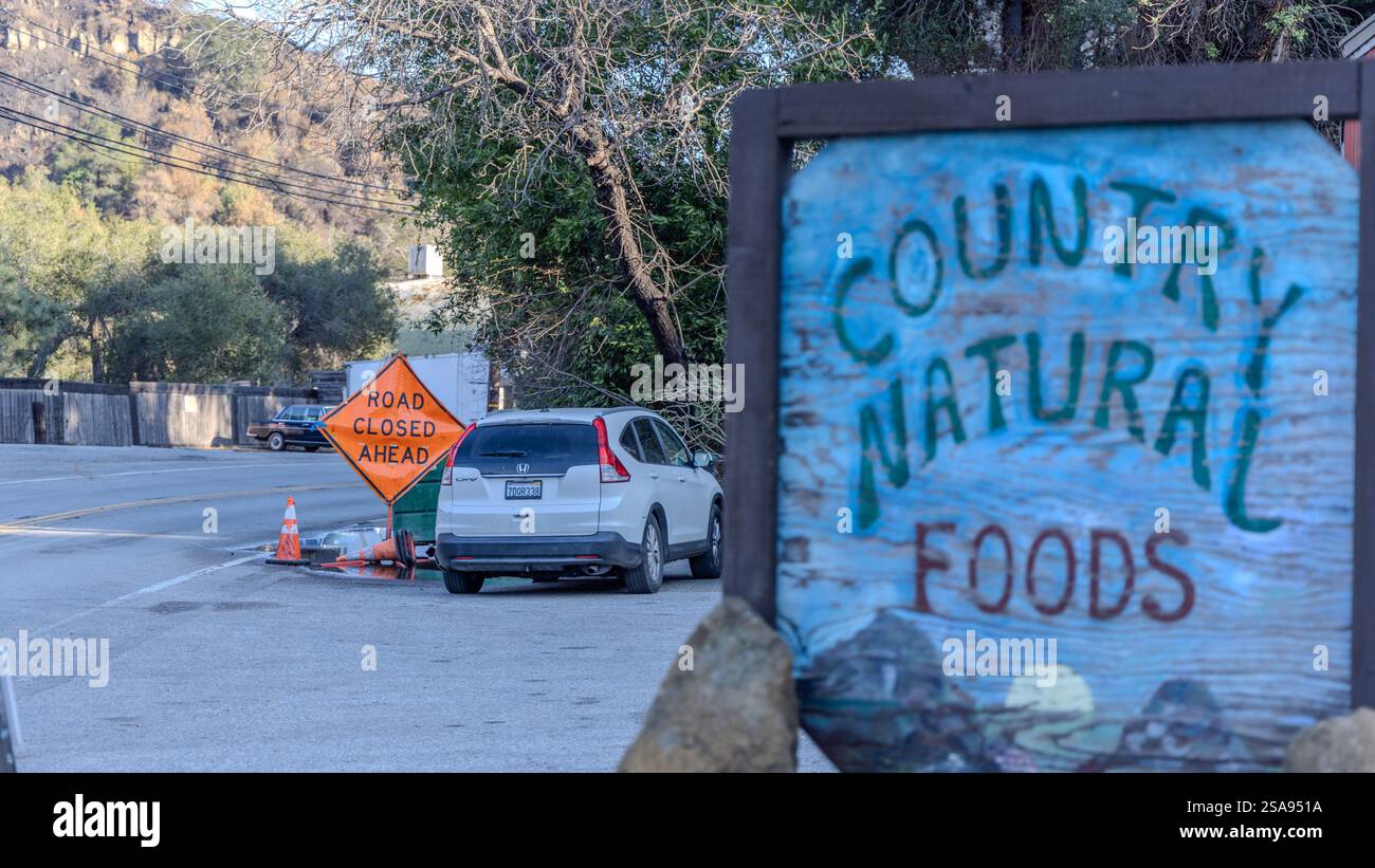 Pacific Palisades, California, USA. 26th Jan, 2025. Road Closed Ahead ...