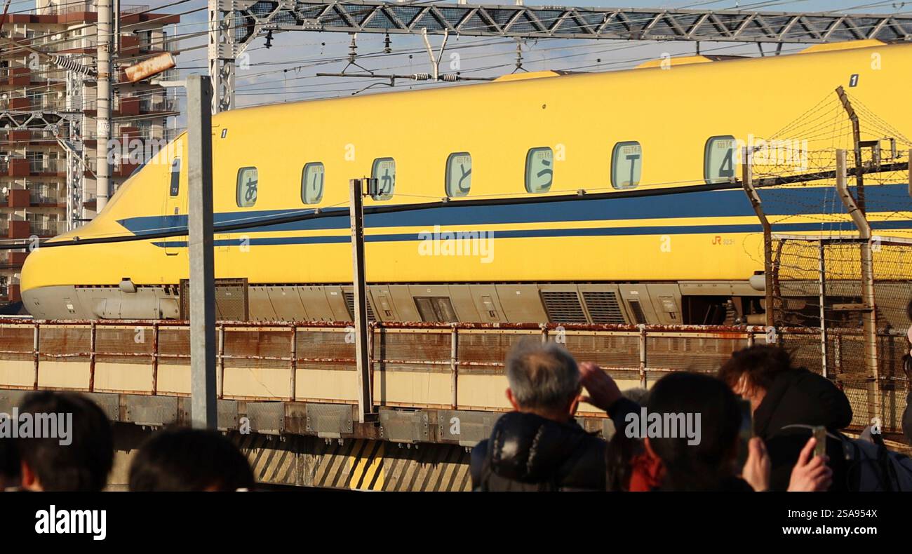 Doctor Yellow, a series of high-speed diagnostic trains, runs for the ...
