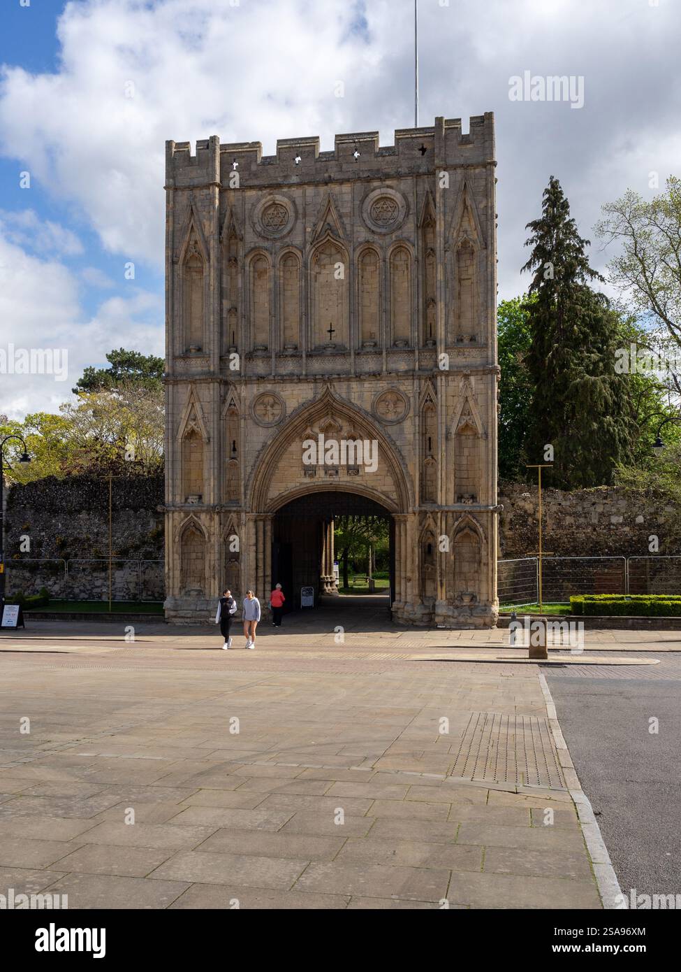 The historic Abbey Gate and Gatehouse at the entrance to the Abbey ...