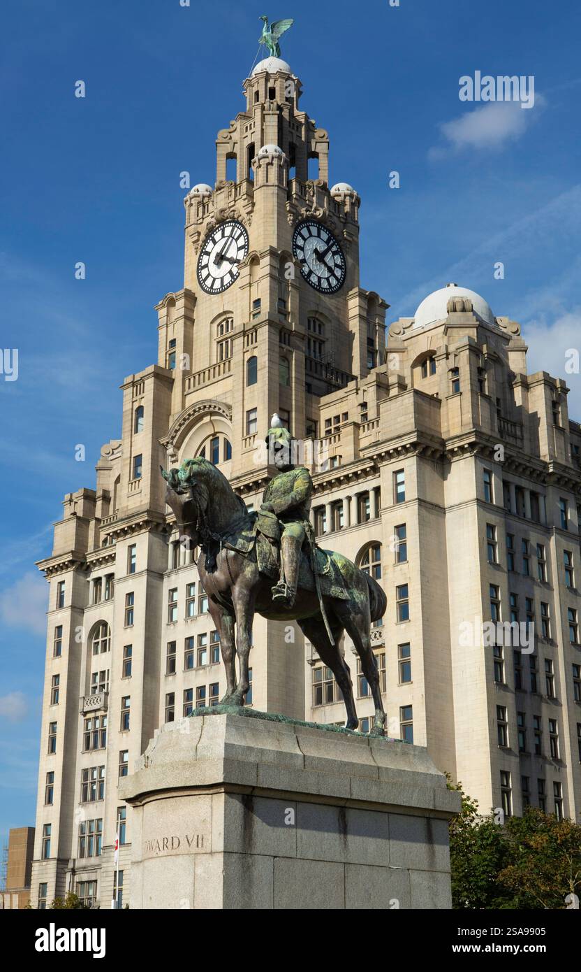 Royal Liver Building Liverpool Stock Photo - Alamy