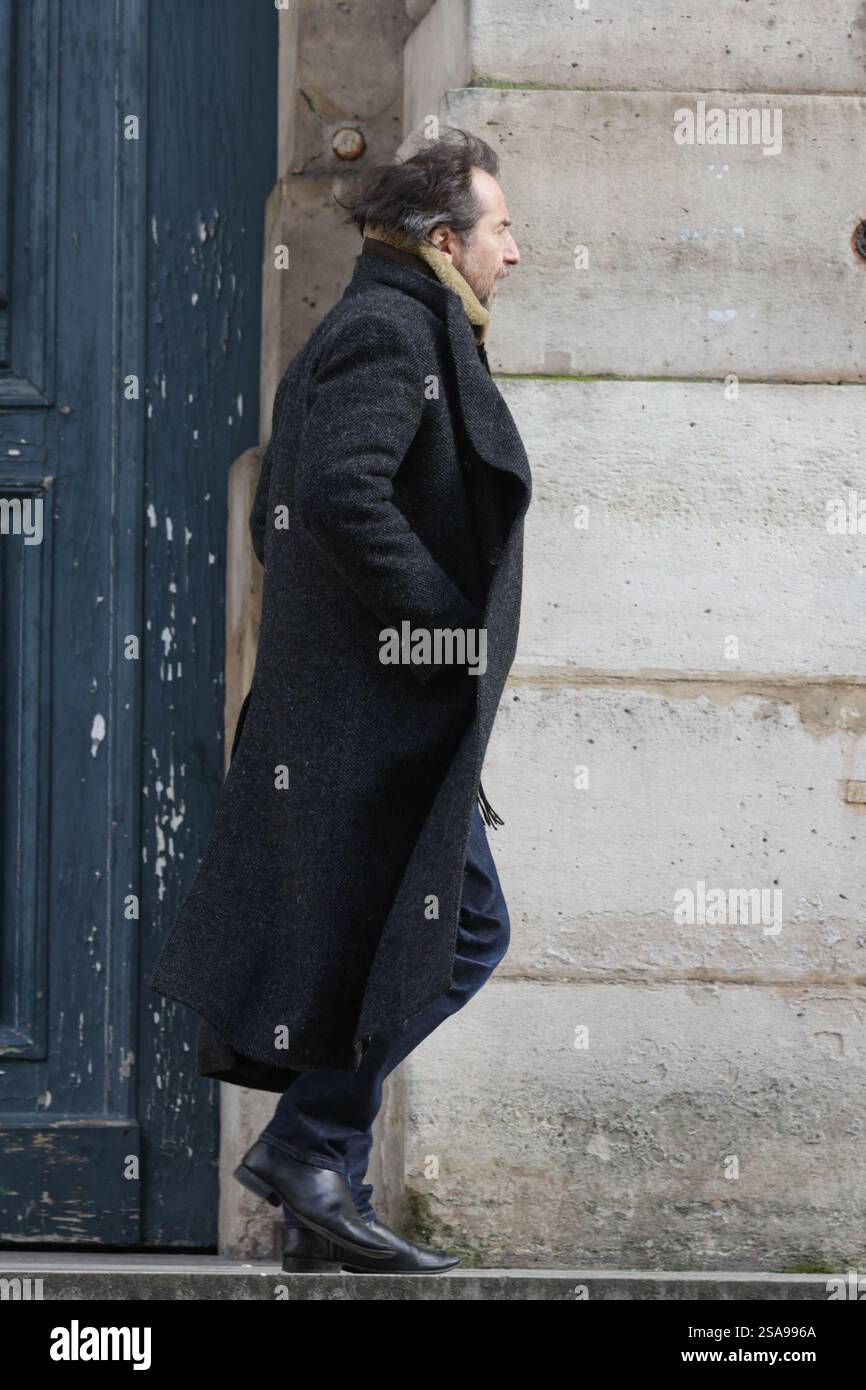 Paris, France. 29th Jan, 2025. Edouard Baer arriving at the funeral ...
