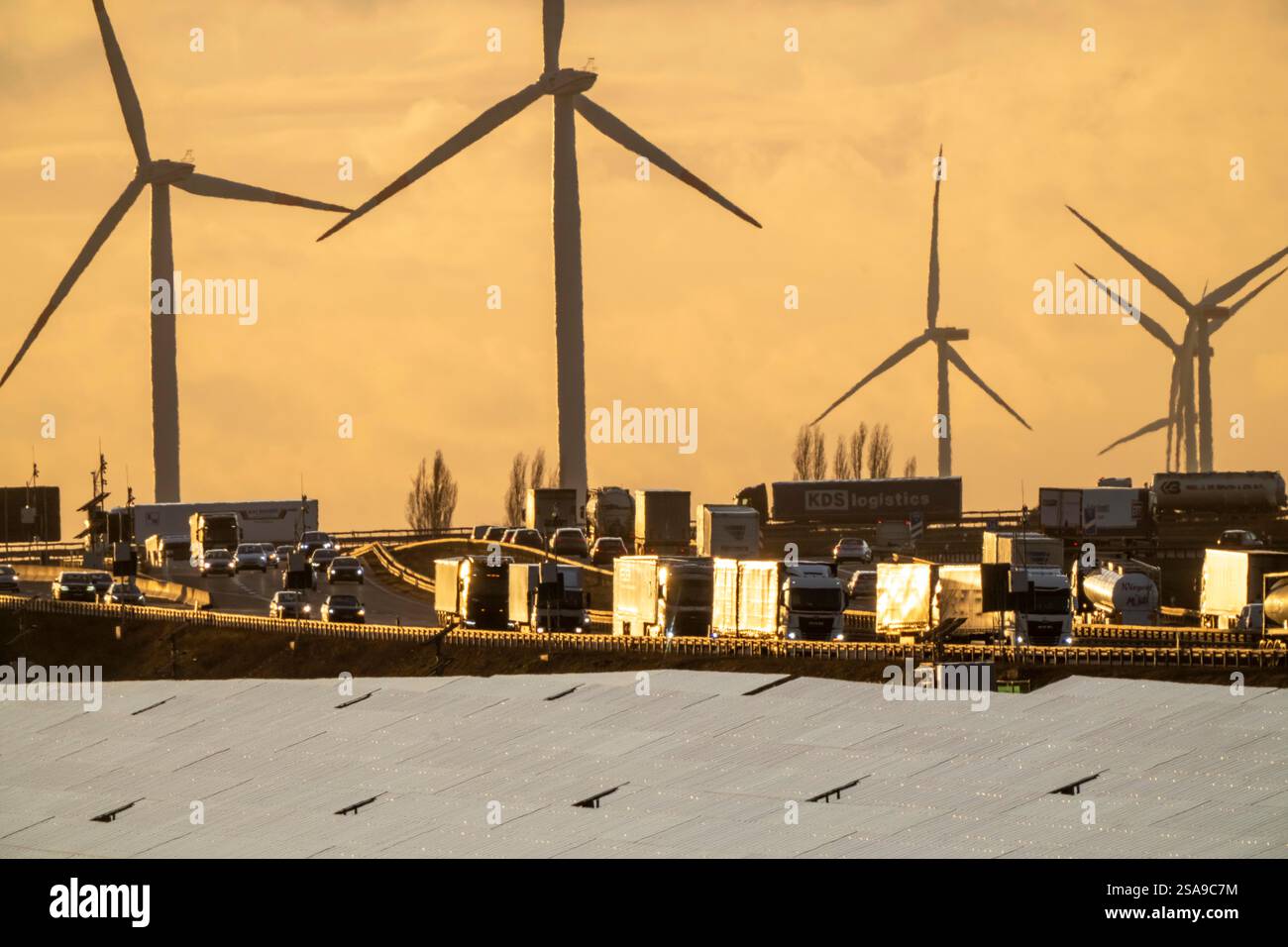 20 MWp ground-mounted photovoltaic system, from RWE, with over 36,600 ...