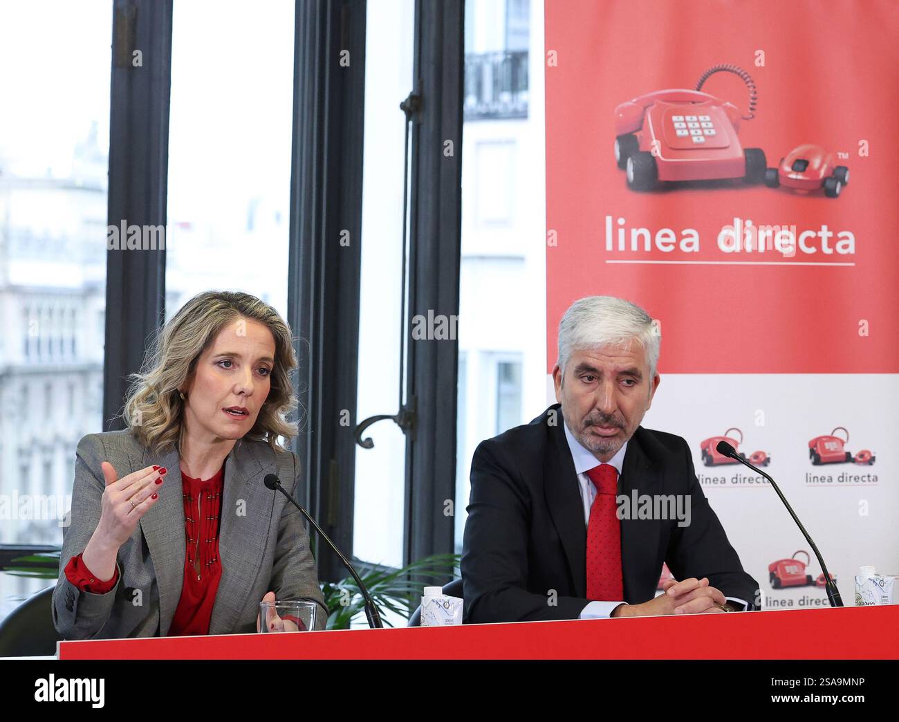 The CEO of Línea Directa Aseguradora, Patricia Ayuela, and the CFO of ...