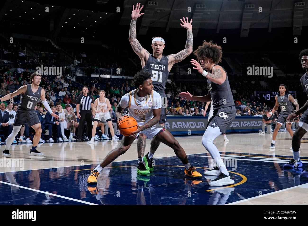 SOUTH BEND, IN - JANUARY 28: Notre Dame Fighting Irish guard Markus ...