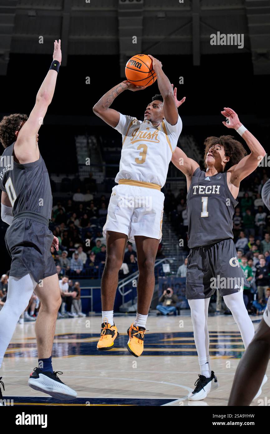 SOUTH BEND, IN - JANUARY 28: Notre Dame Fighting Irish guard Markus ...
