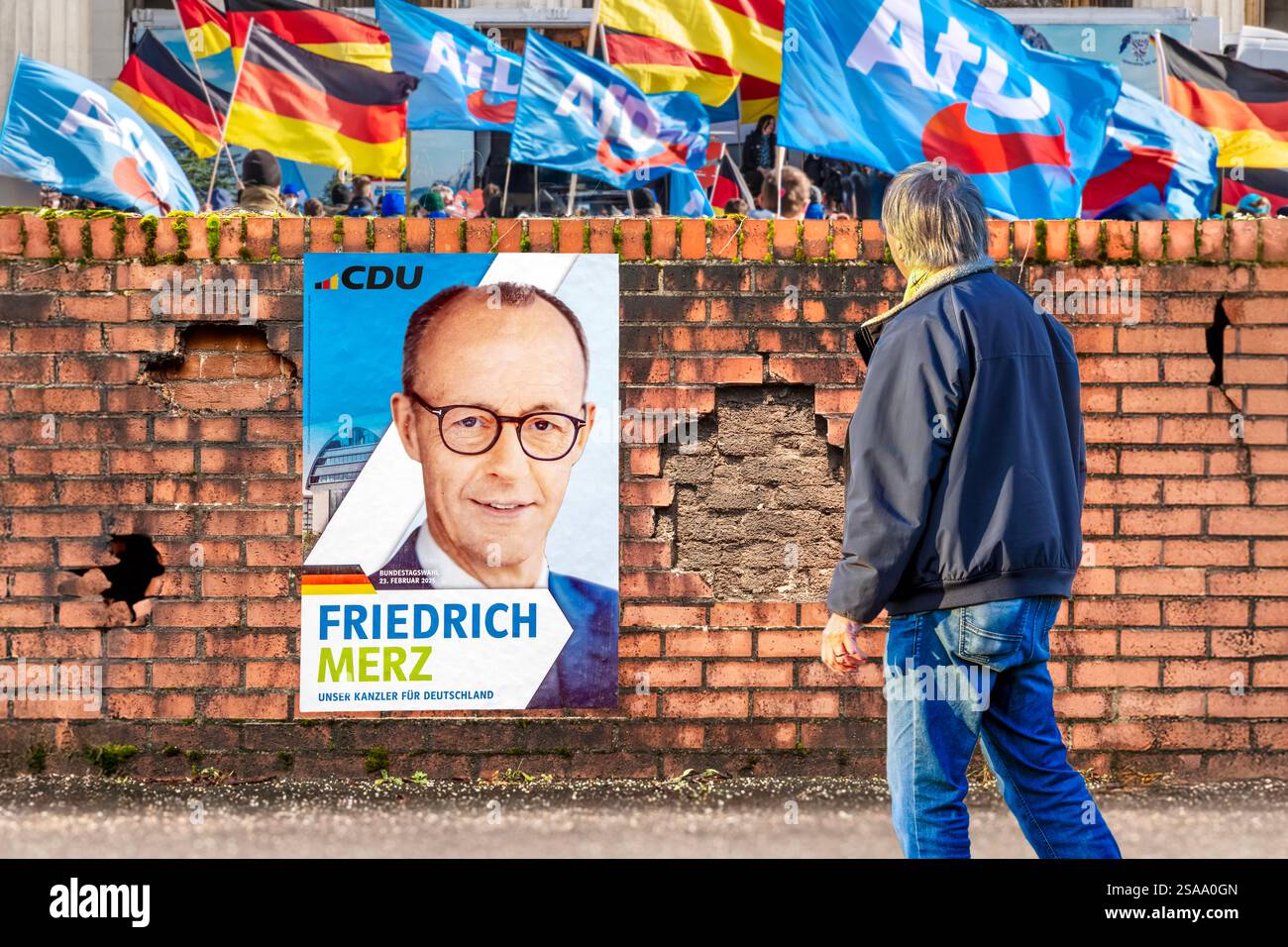 Brandmauer zur AfD bröckelt, Wahlplakat Friedrich Merz, Merz plant ...