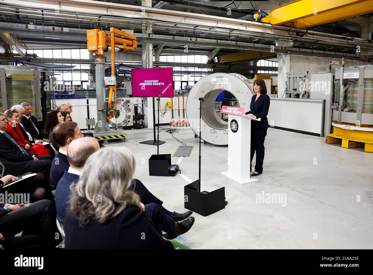 Chancellor Rachel Reeves gives a speech on economic growth at Siemens ...