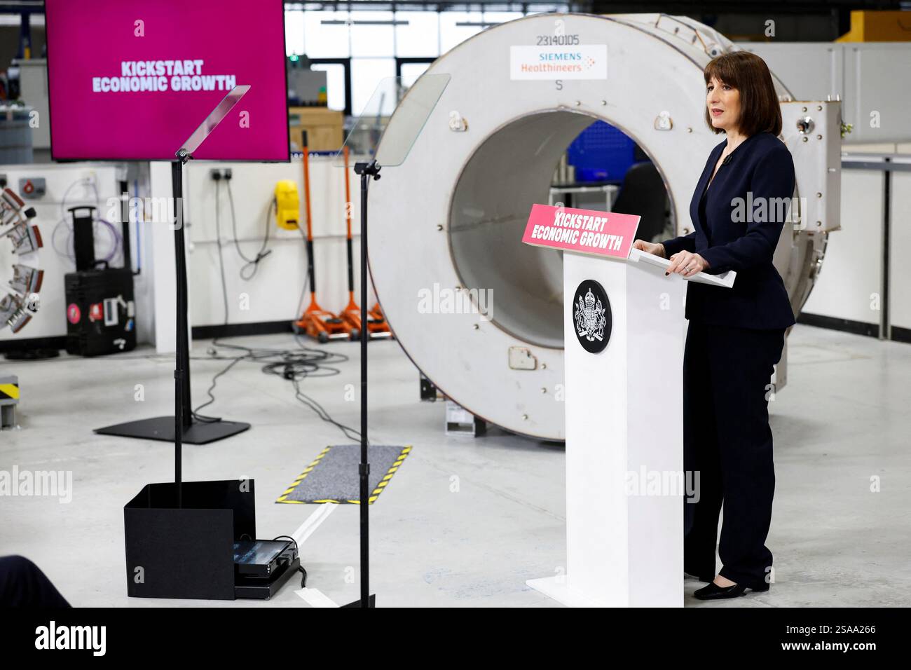 Chancellor Rachel Reeves gives a speech on economic growth at Siemens ...
