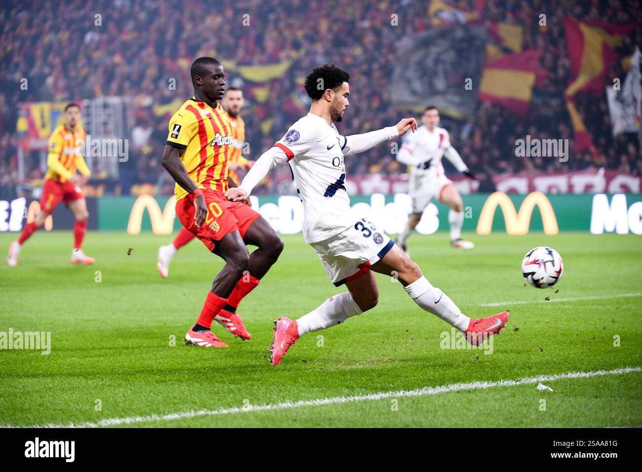 33 Warren ZAIRE EMERY (psg) during the Ligue 1 MCDonald's match between ...