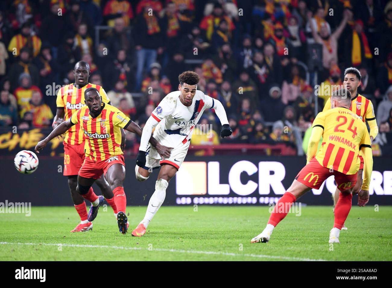 03 Deiver MACHADO (rcl) - 14 Desire DOUE (psg) during the Ligue 1 MCDonald's match between Lens ...