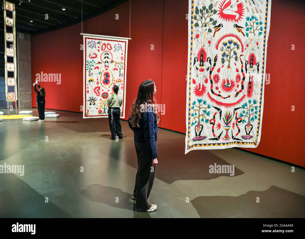 London, UK, 29th Jan 2025. Exhibition staff and members of the press with 'Act Three', 2024 ...