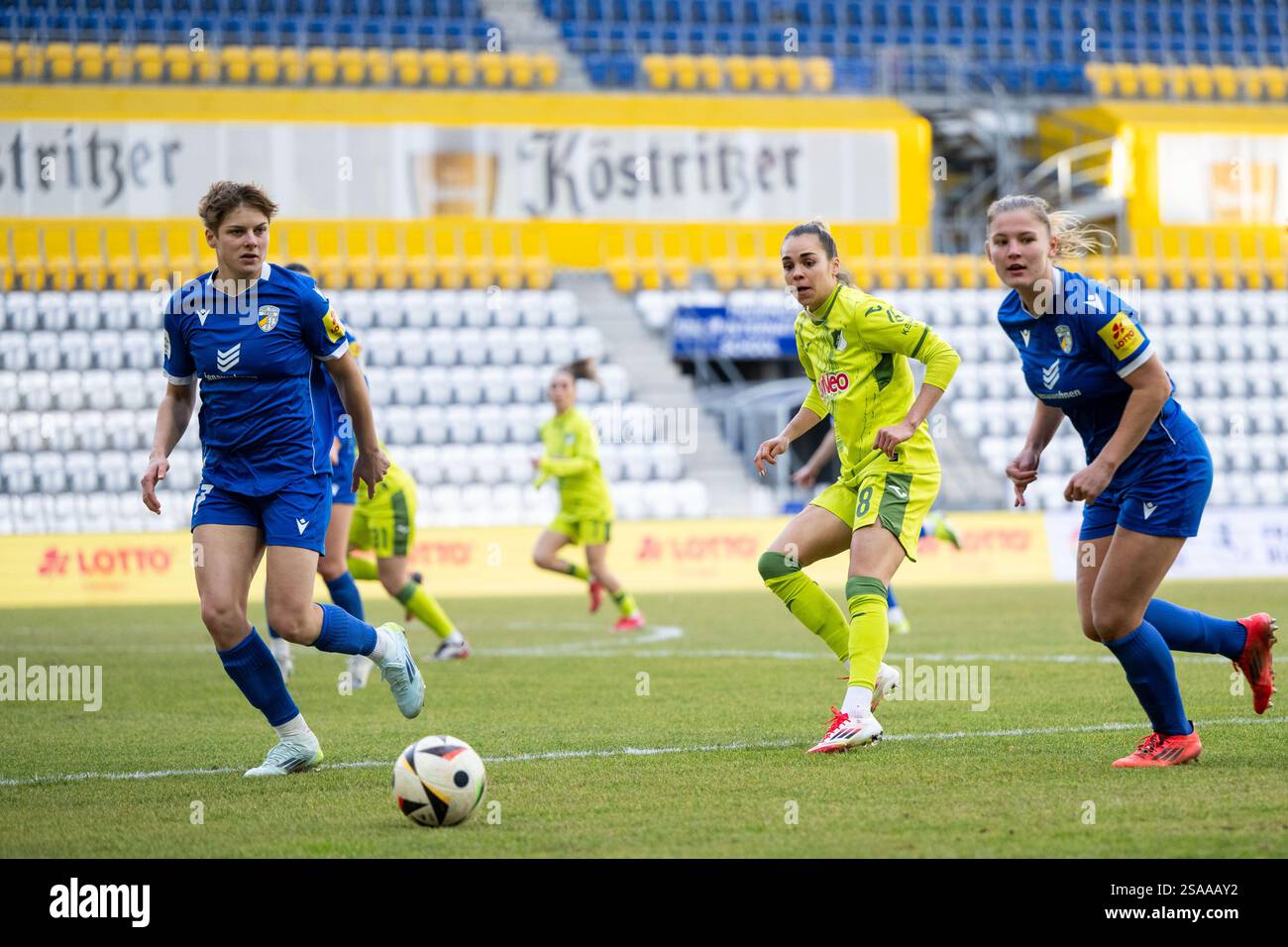 Julia Hickelsberger (TSG Hoffenheim, #18), davor Gwen Mummert (FC Carl ...