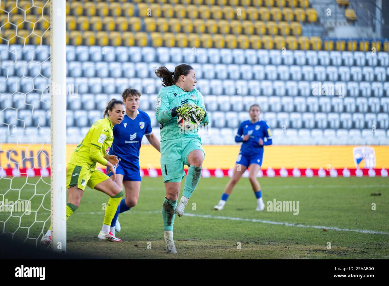 Mariella El Sherif (FC Carl Zeiss Jena, #01) am Ball, GER, FC Carl ...