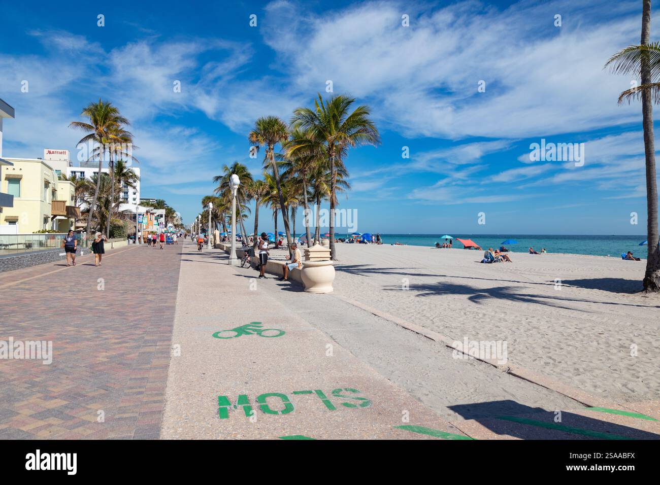 Scenic view of Hollywood Beach, Florida, featuring a colorful lifeguard ...