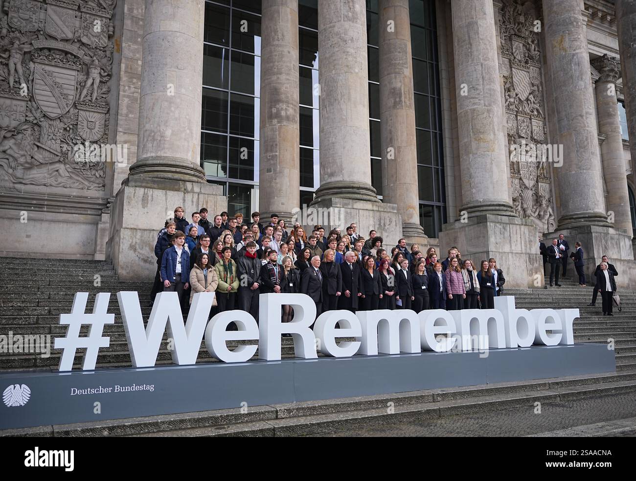 Berlin, Germany. 29th Jan, 2025. Participants in a memorial service ...