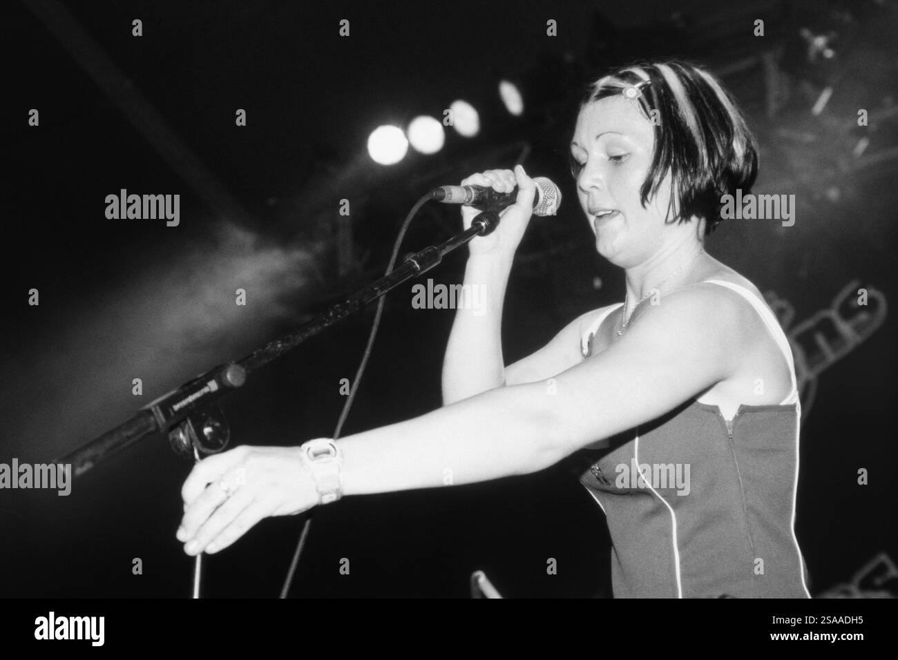 Bis onstage hi-res stock photography and images - Alamy