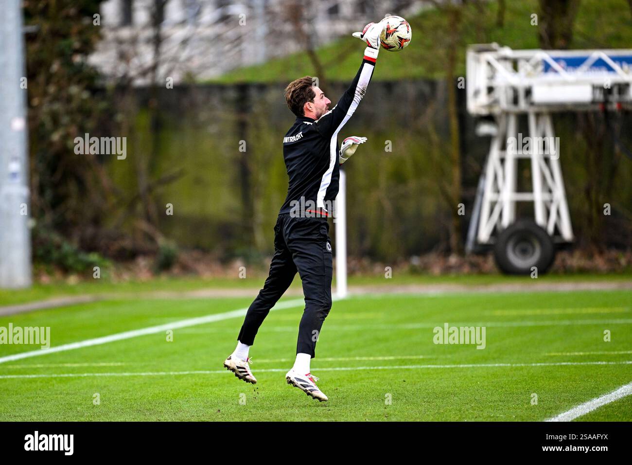 Kevin Trapp (Eintracht Frankfurt, #01) am Ball, GER, Abschlusstraining ...