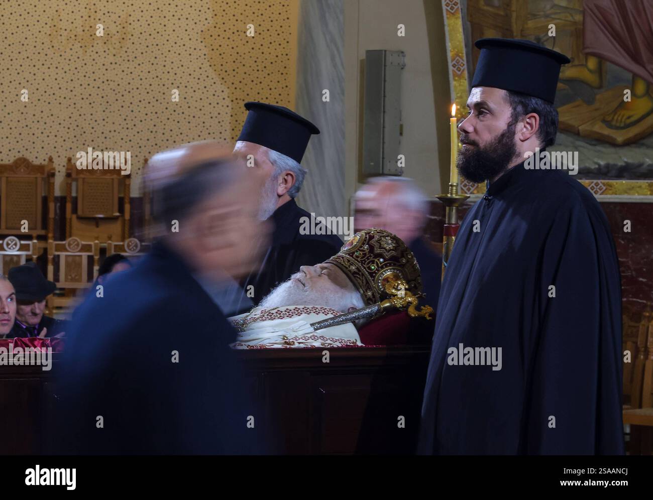 Archbishop Anastasios dies Believers pay tribute at the body of late ...