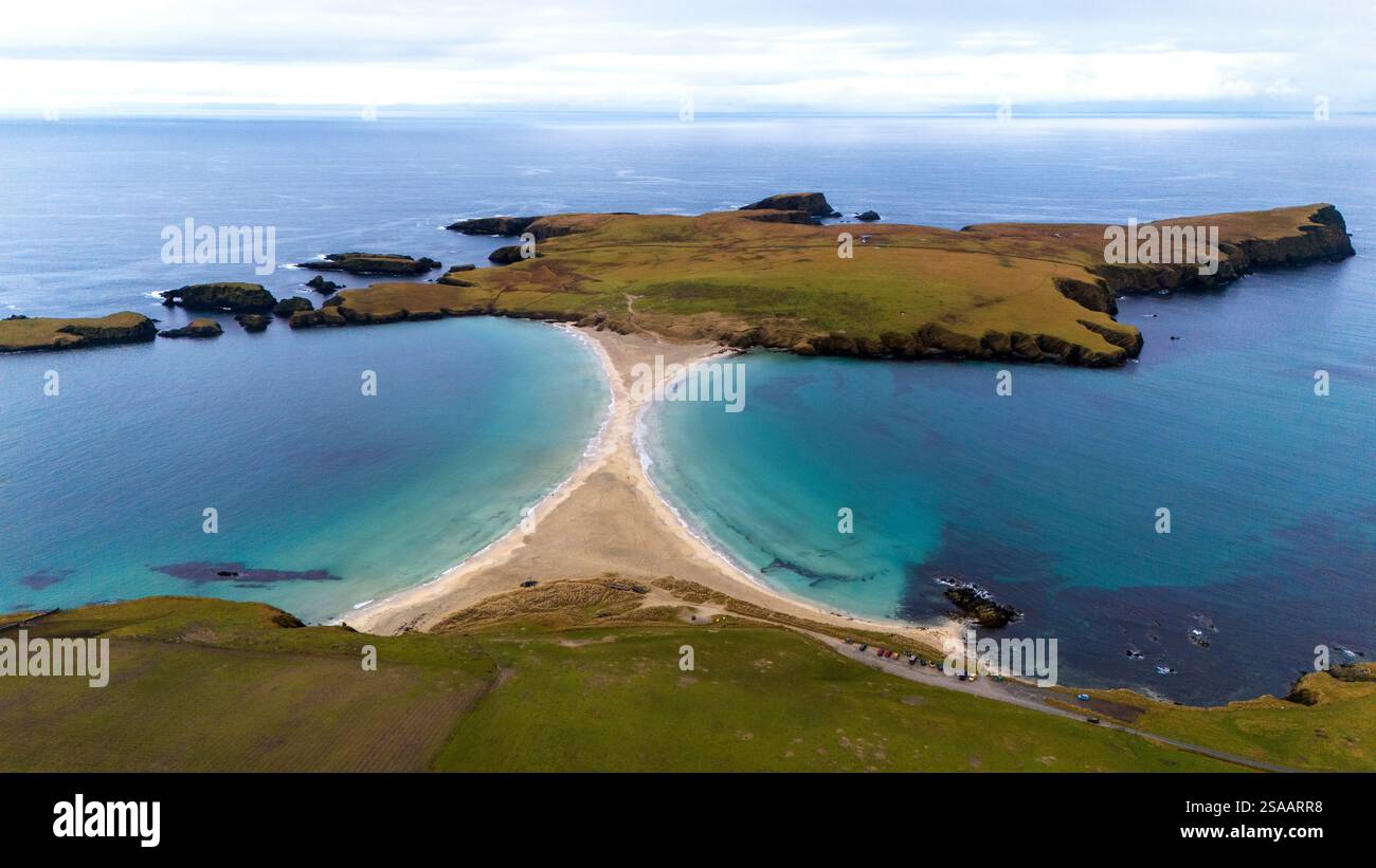 St Ninian's Isle tombolo, the largest active sand tombolo in the UK ...