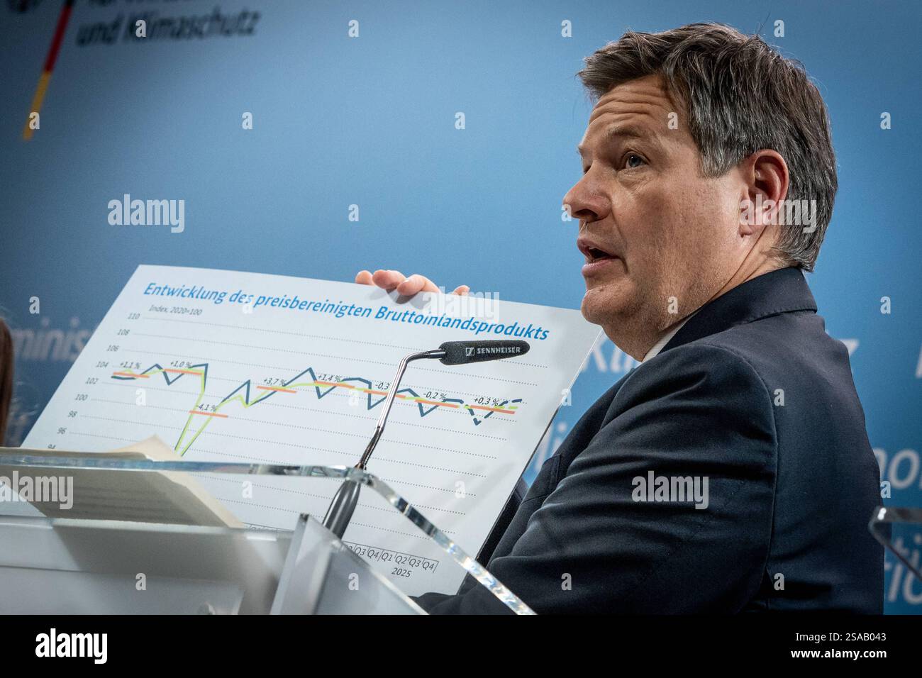 Vorstellung Jahreswirtschaftsbericht 2025 durch Robert Habeck ...