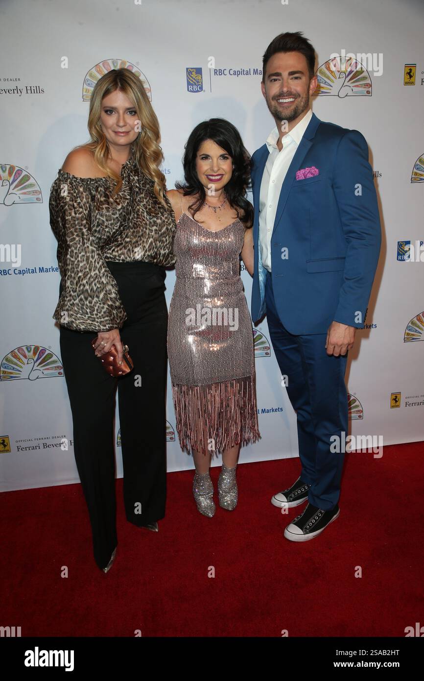 Mischa Barton, Meg Zucker, Jonathan Bennett at the Flaunt It Awards ...