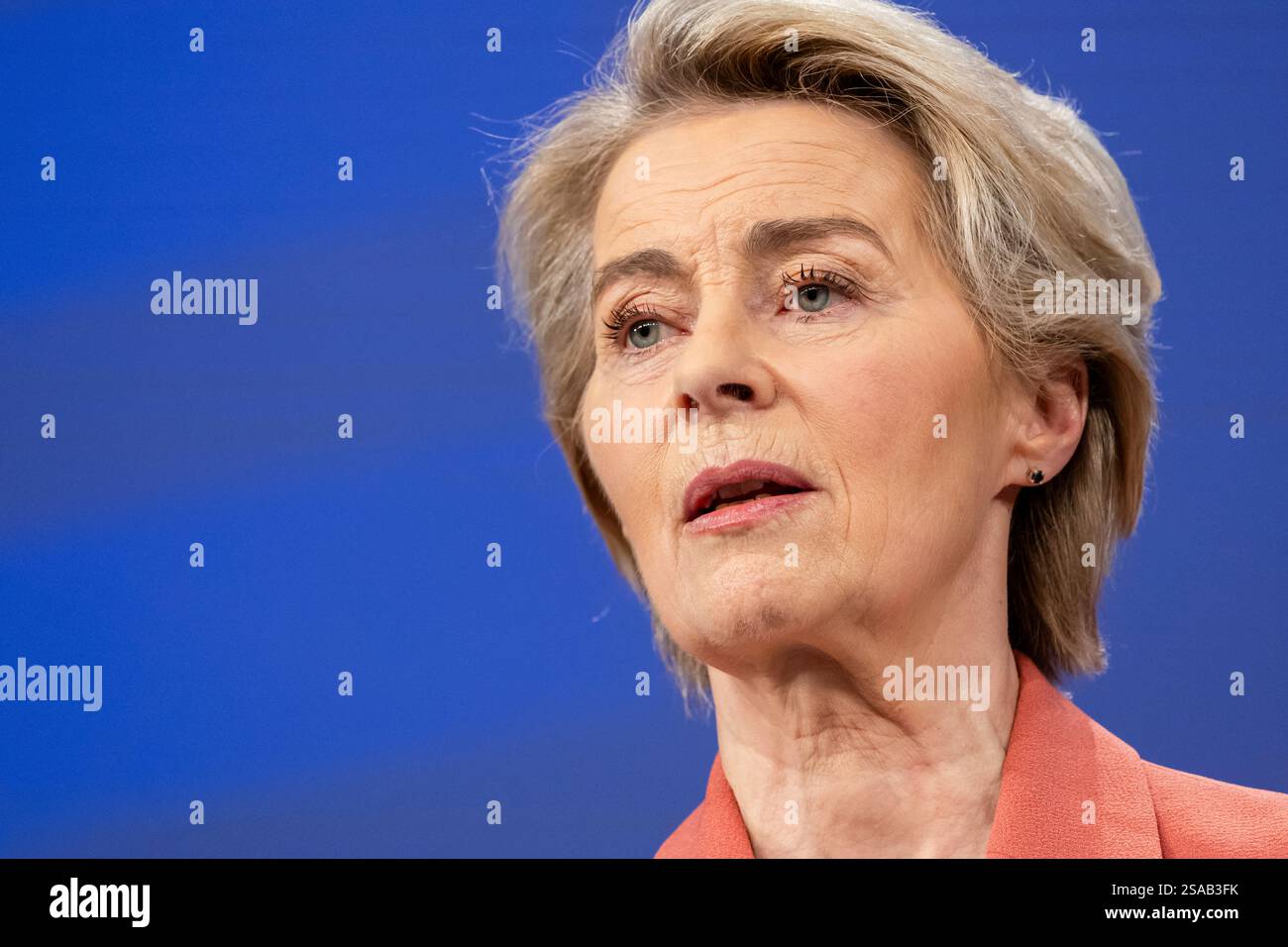 European Commission President Ursula von der Leyen addresses the media ...