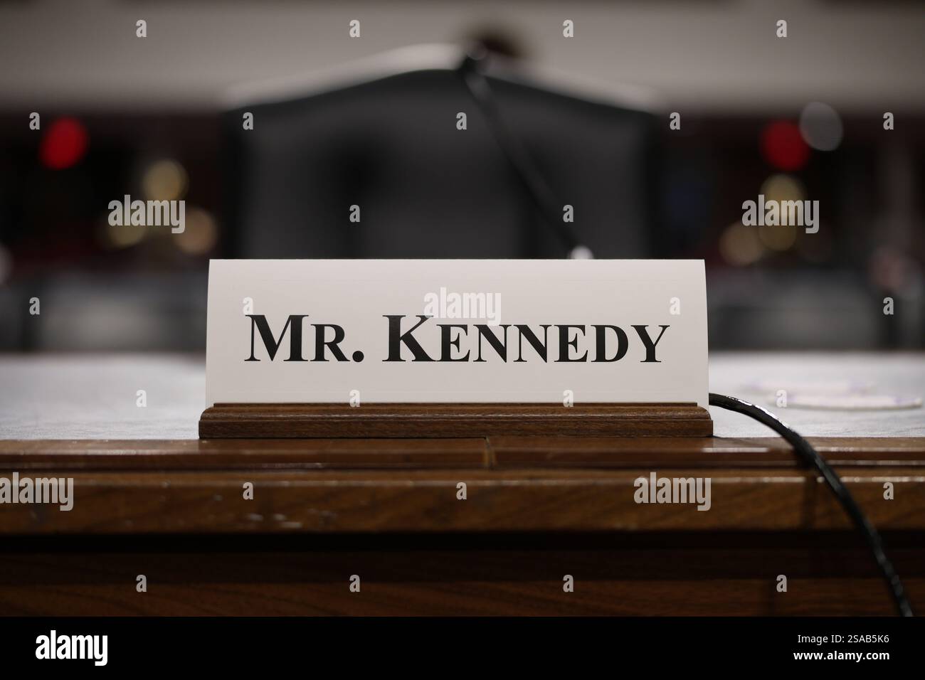 Robert f kennedy jr vaccine 2025 hi-res stock photography and images ...