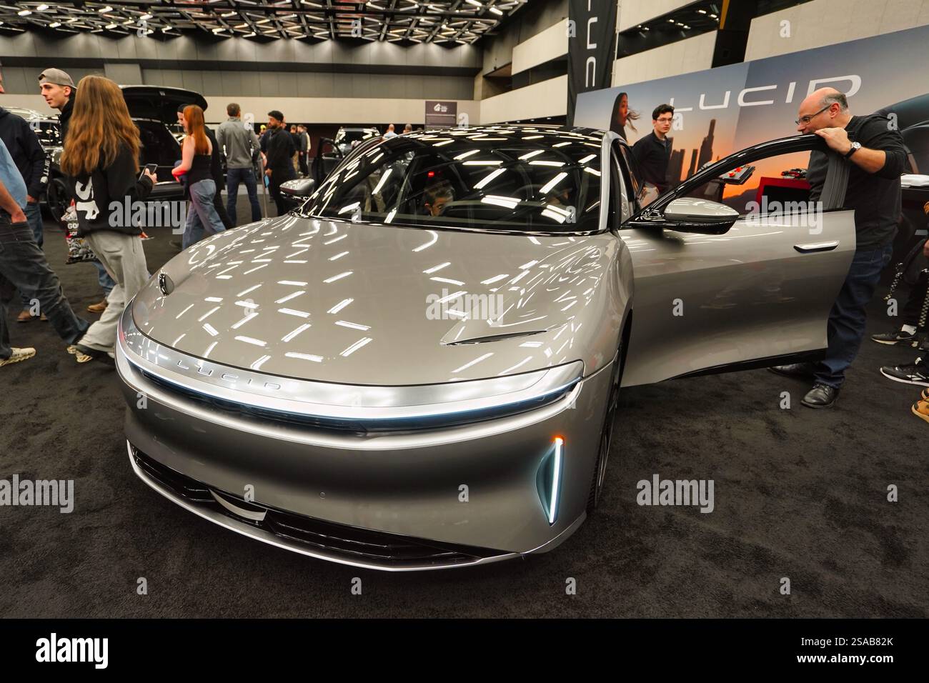 Lucid motors hi-res stock photography and images - Alamy