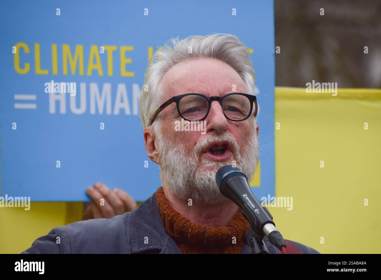 London, England, UK. 29th Jan, 2025. Singer-songwriter BILLY BRAGG ...