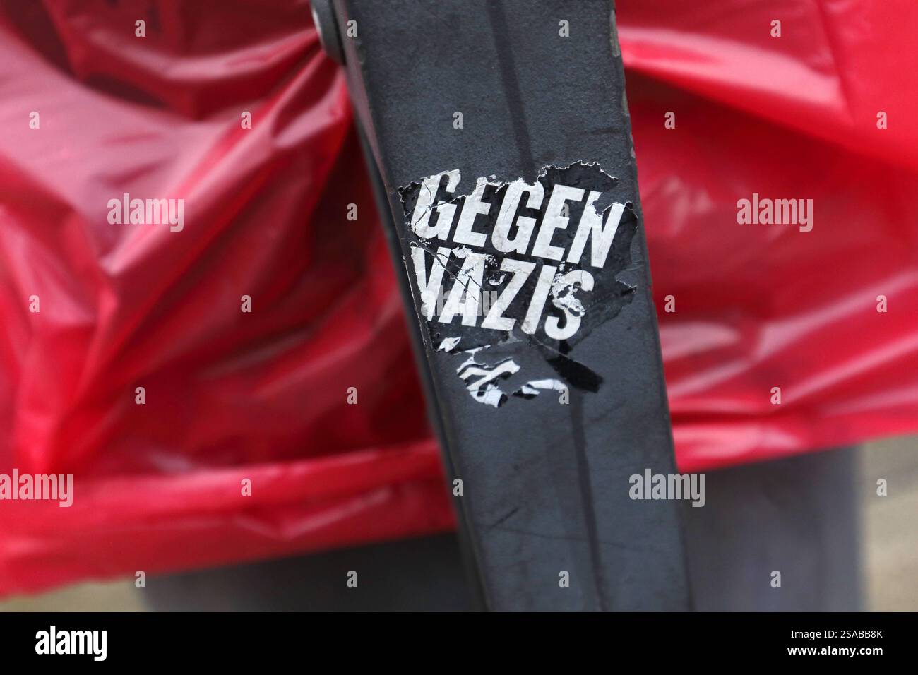 Aktionen gegen rechtsextremismus hi-res stock photography and images ...