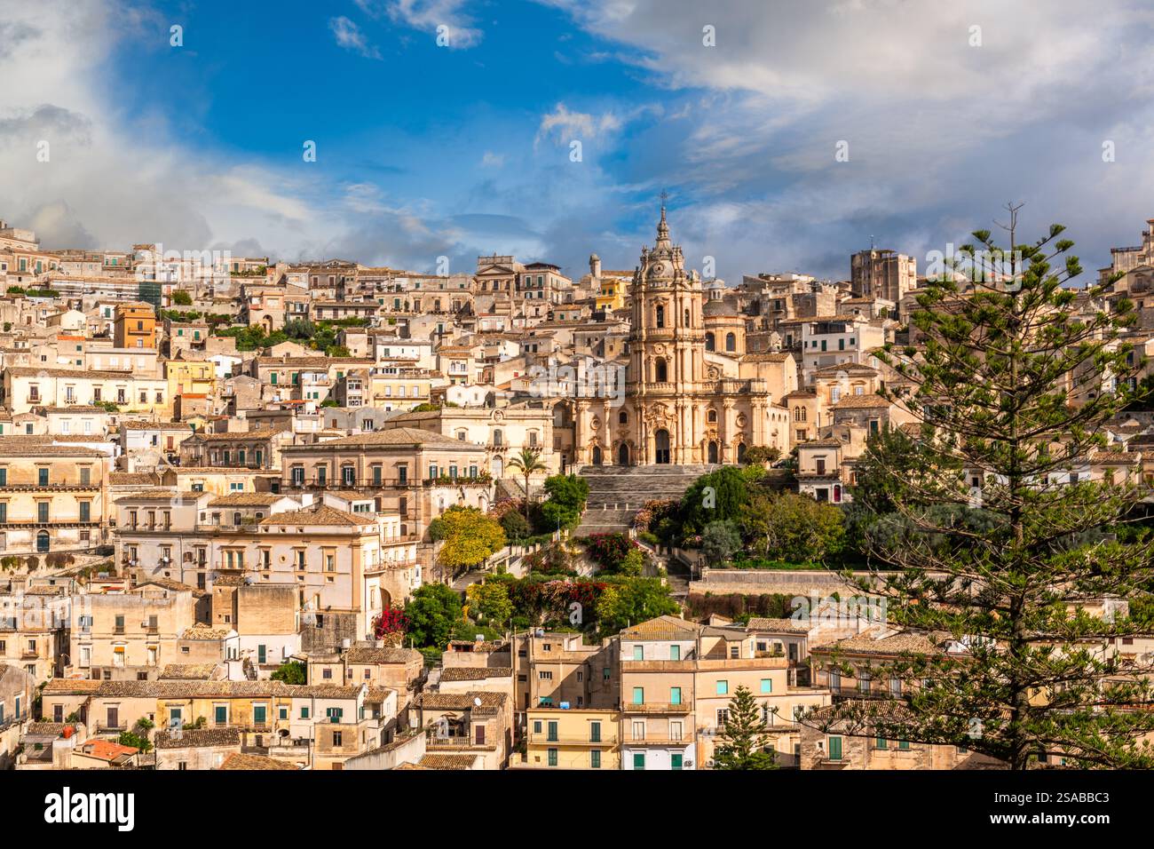 Modica, Sicily, Italy with the Cathedral of San Giorgio Stock Photo - Alamy