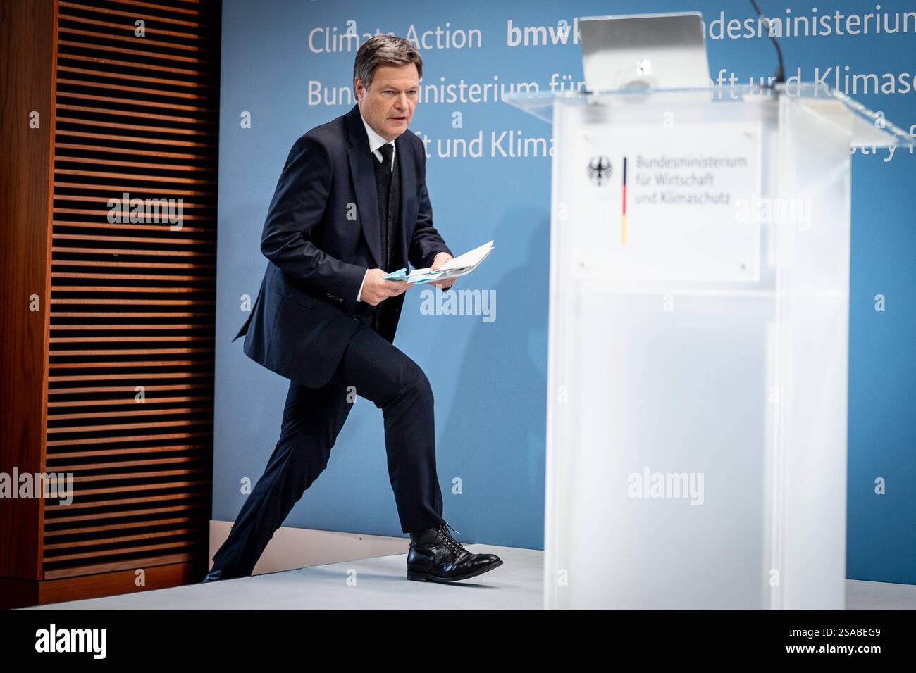 Vorstellung Jahreswirtschaftsbericht 2025 durch Robert Habeck ...