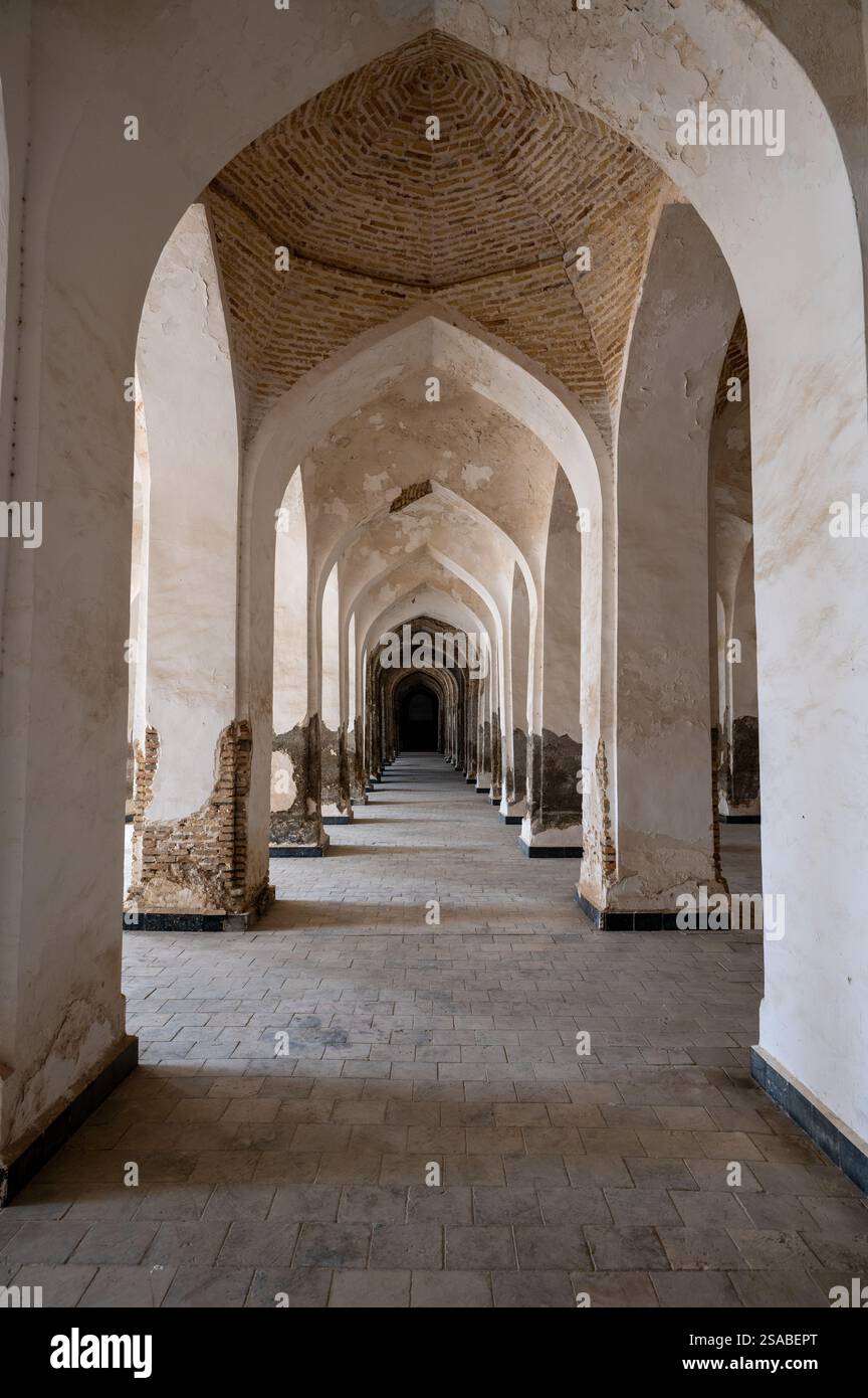 Archway in Kalyan mosque in Bukhara, Uzbekistan Stock Photo - Alamy