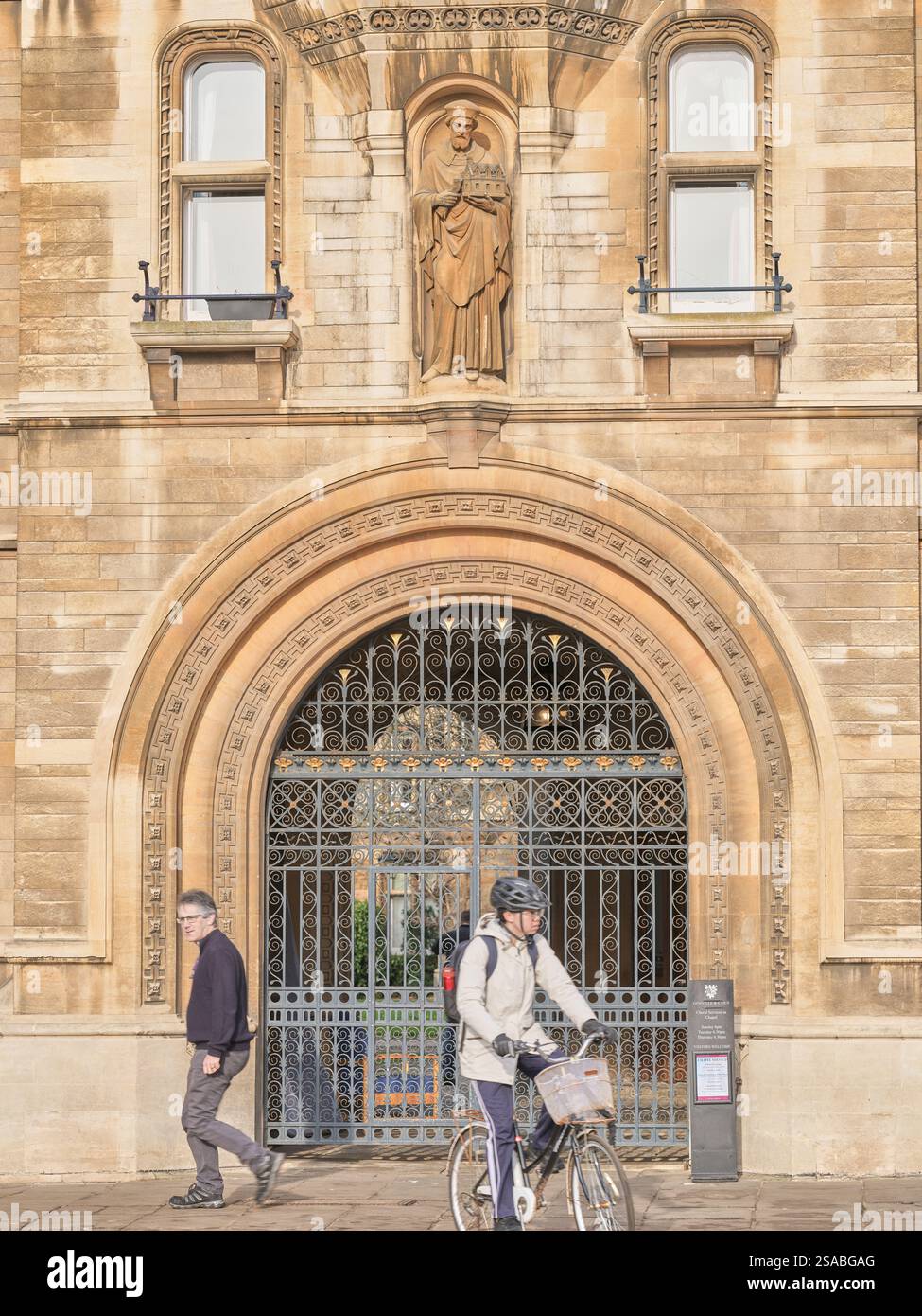 Closed gate to Gonville & Caius College, University of Cambridge, England Stock Photo - Alamy