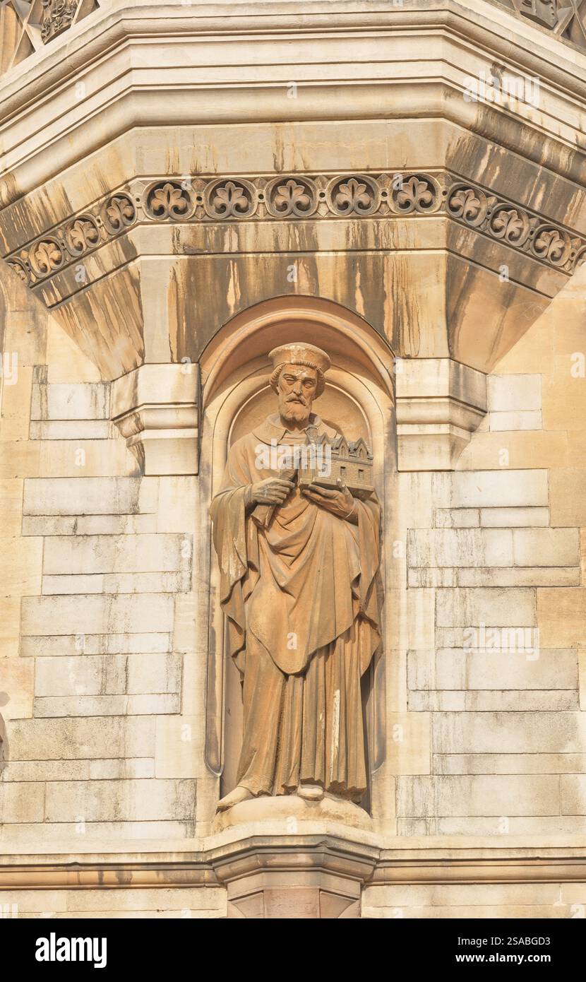 Memorial statue to the founder of Gonville & Caius College, University ...