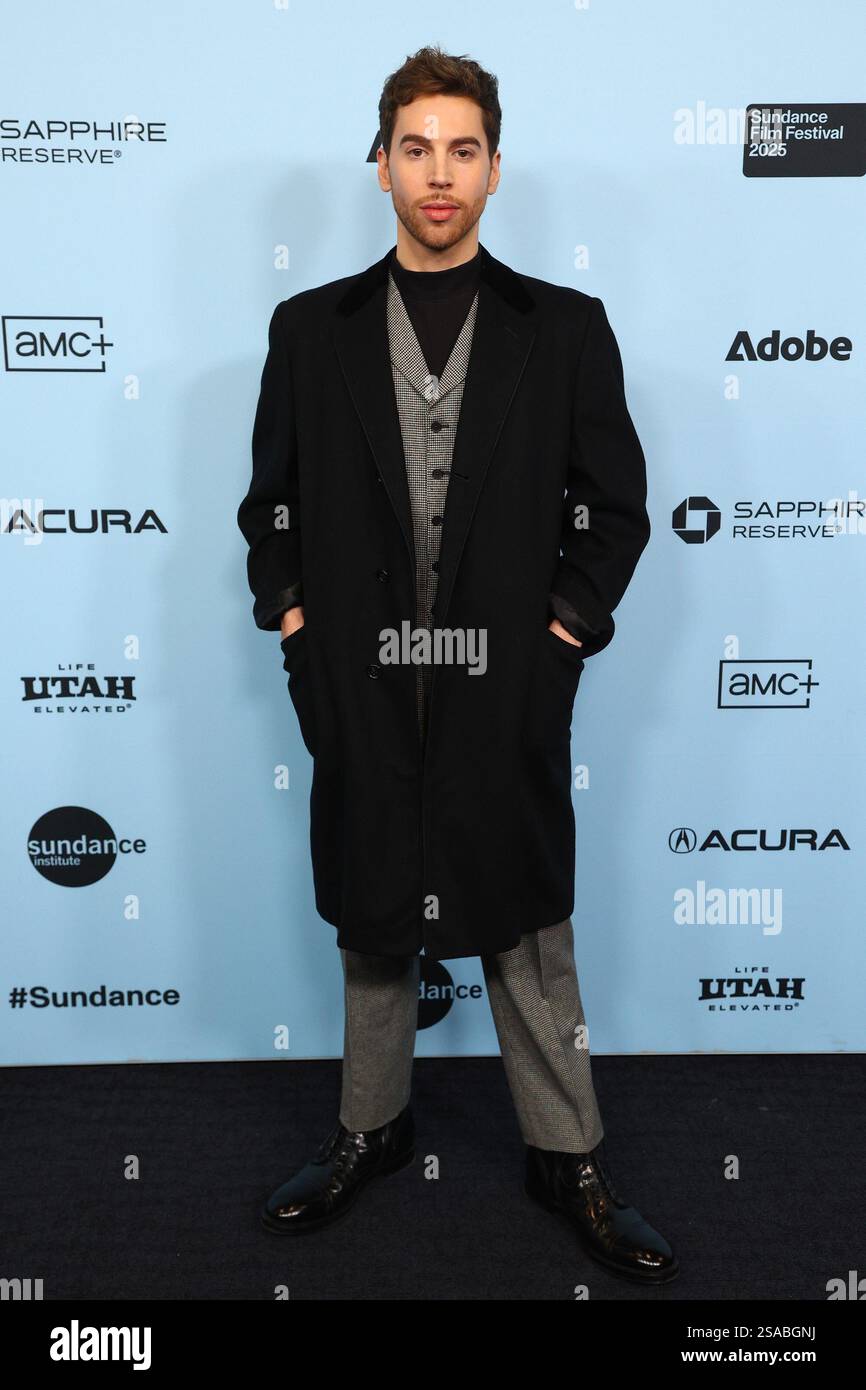 Ut. 28th Jan, 2025. Jordan Gavaris at arrivals for TOUCH ME Premiere at ...