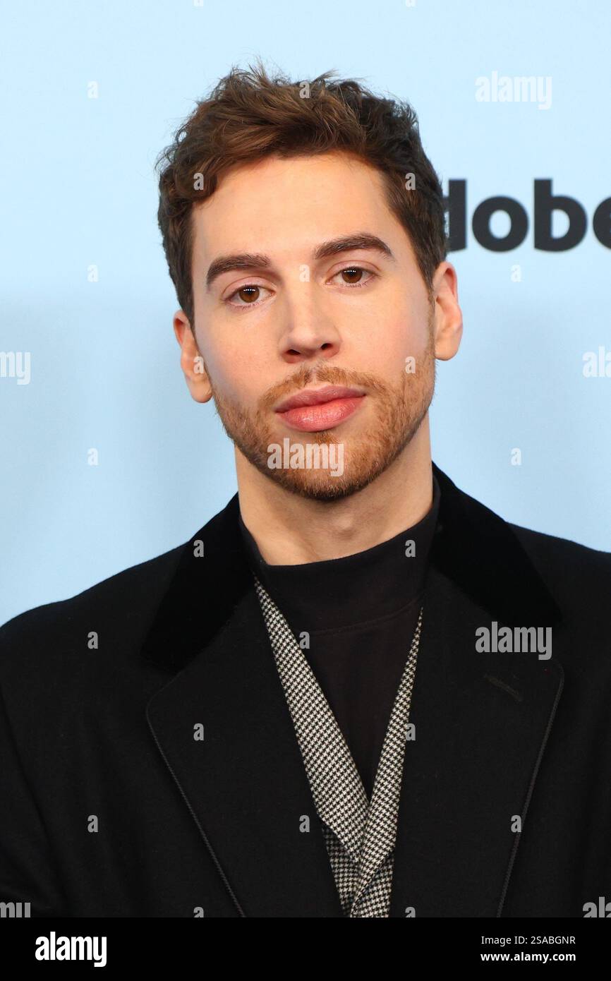 Ut. 28th Jan, 2025. Jordan Gavaris at arrivals for TOUCH ME Premiere at ...