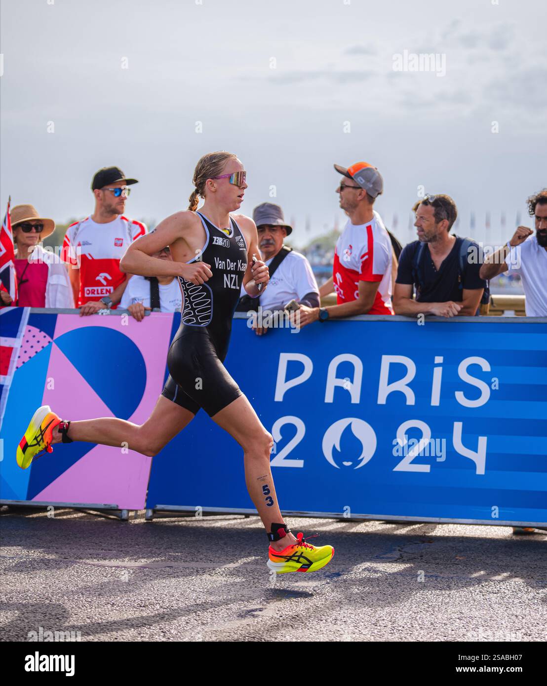 Nicole van der Kaay participating in the triathlon at the Paris 2024 ...
