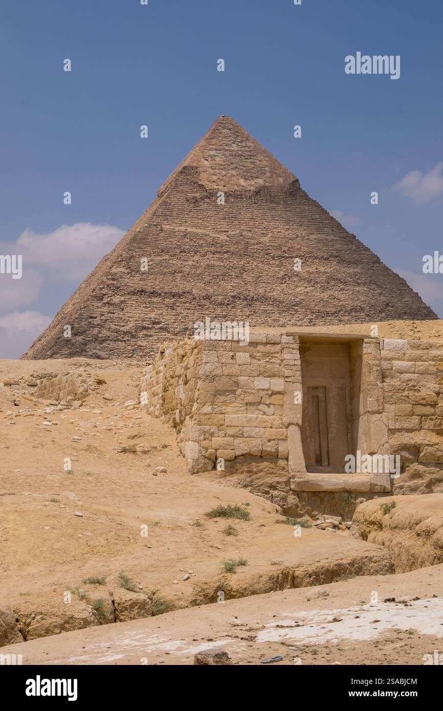 Archaeological remains and the pyramid of Khafre on the plain of Giza ...