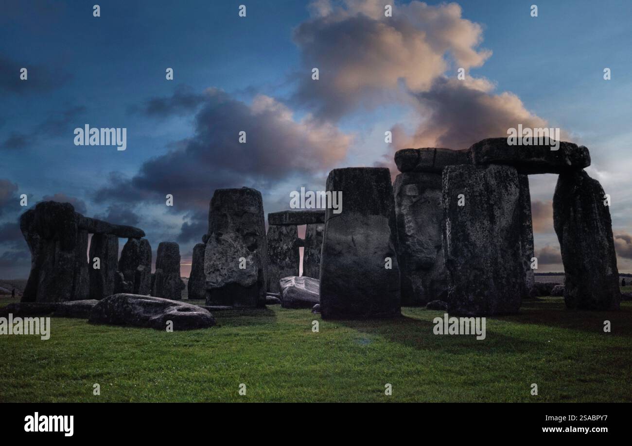 Stonehenge rocks at sunset. United Kingdom Stock Photo - Alamy