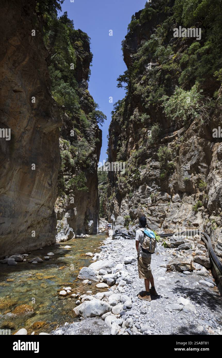 Hiking trail through the Iron Tor tor in the Samaria Gorge, south coast ...