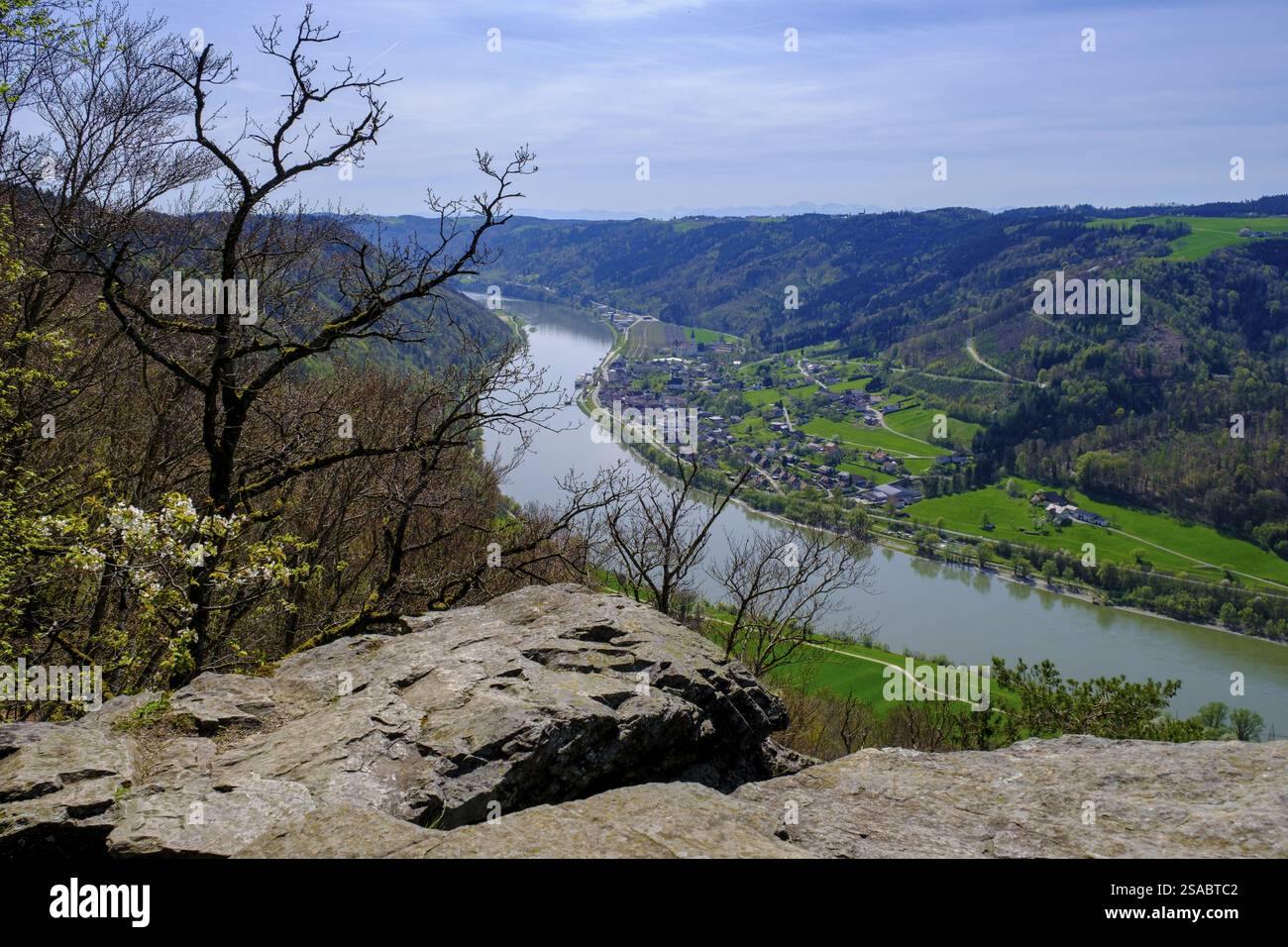 Ebenstein Chapel viewpoint, view of the Danube and Engelhardtszell ...