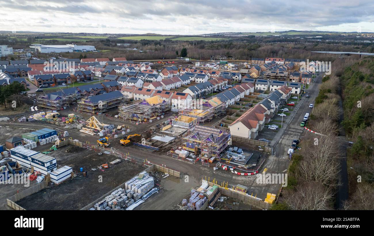 Aerial view of new housing development, Rosebank Wynd and the Almond ...