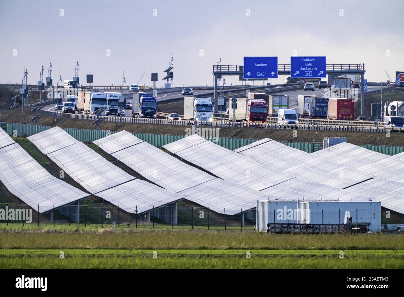 20 MWp ground-mounted photovoltaic system, from RWE, with over 36600 ...