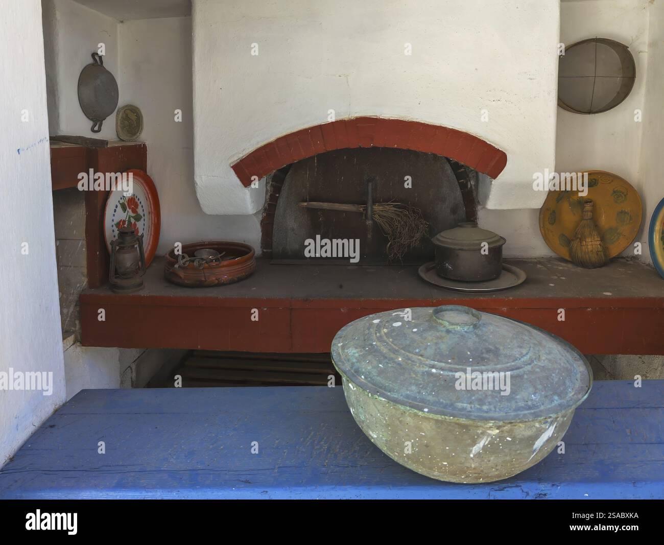 Taverna Kali Limni with traditional cuisine with wood-fired oven ...