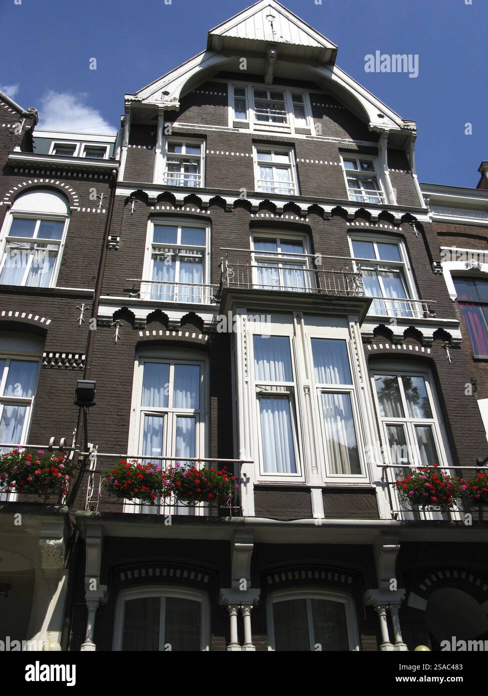 Amsterdam, house in the historic city centre Stock Photo - Alamy