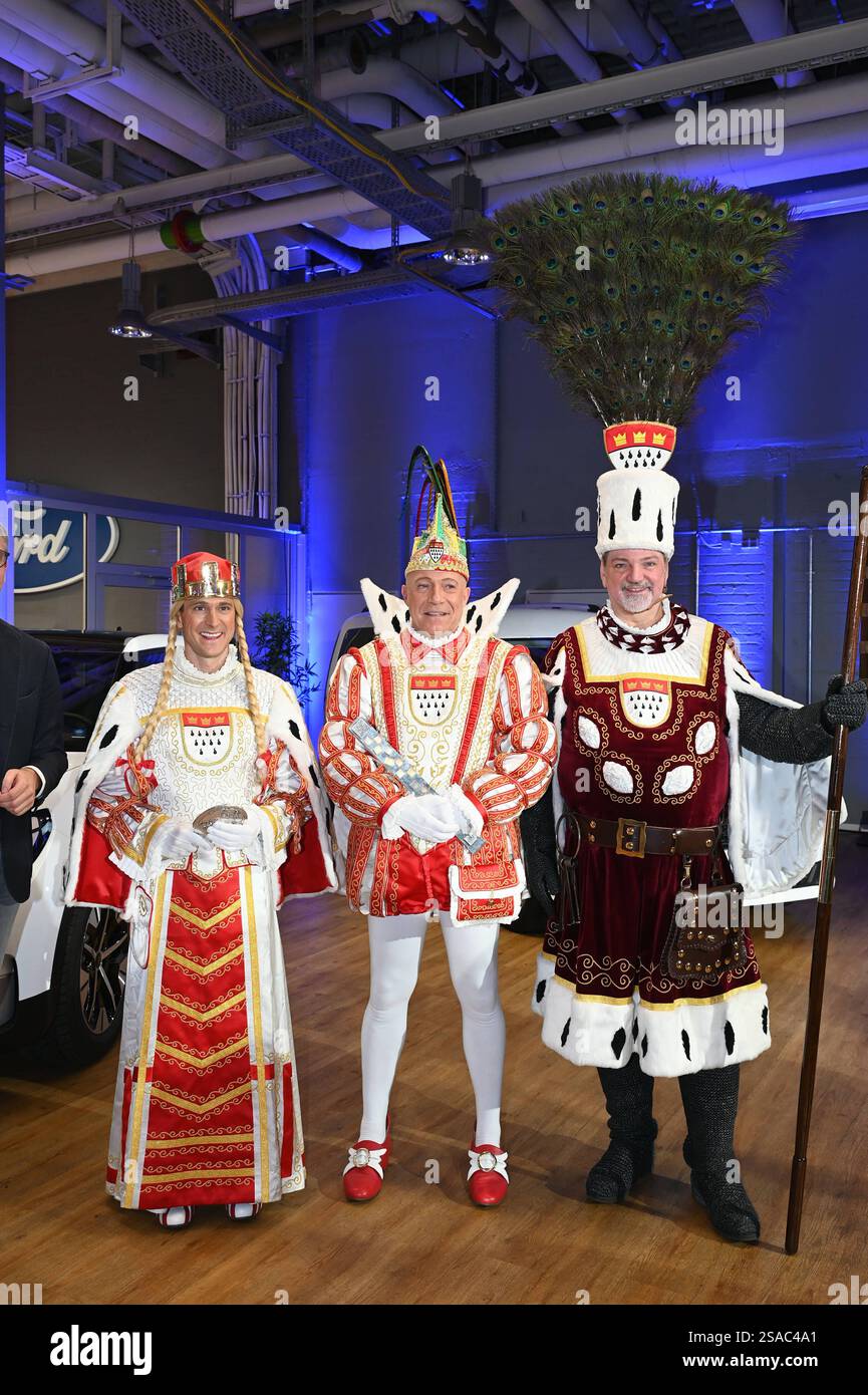Das Kölner Karneval Dreigestirn der Session 2025 Jungfrau Marlis ...