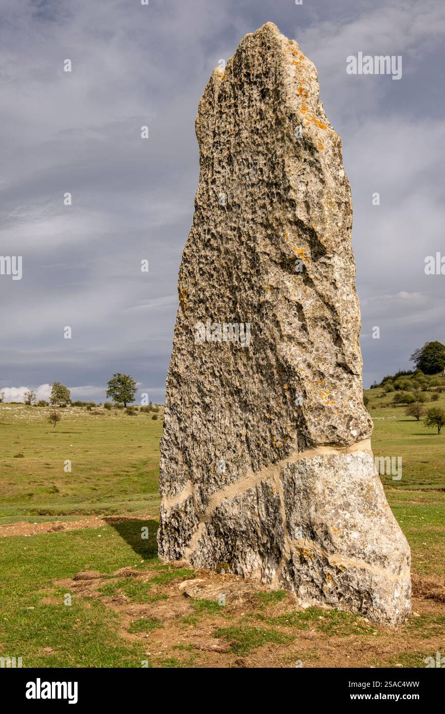 Akarte menhir, Legaire Megalithic Park, Campas de Legaire, Álava ...