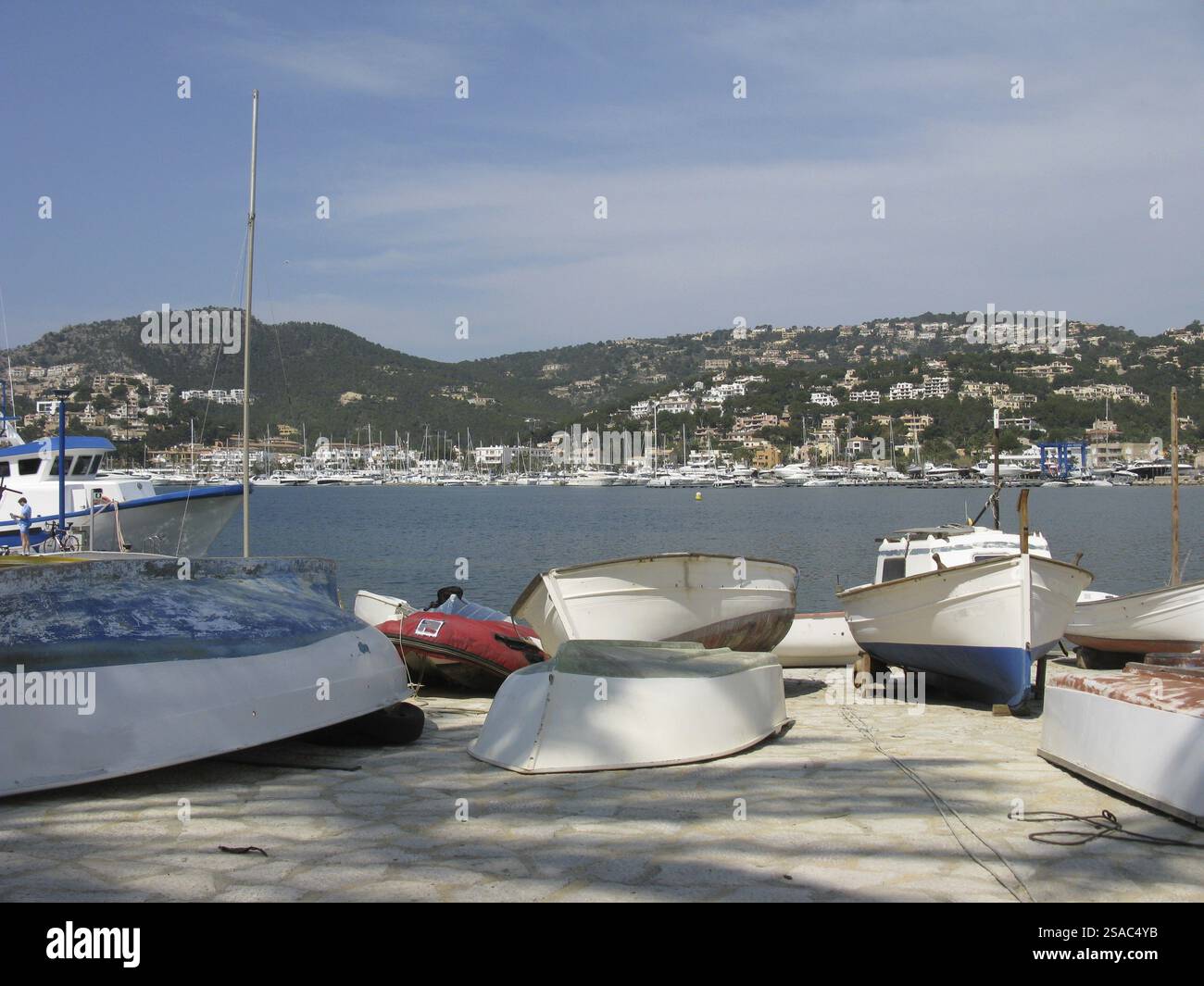 Fisher motor sailing boats hi-res stock photography and images - Alamy