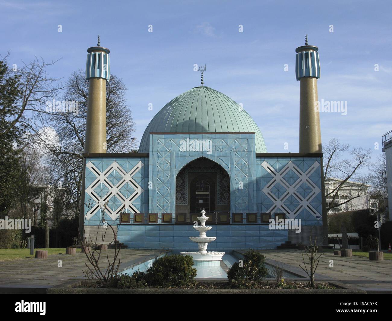 Imam Ali Mosque in Hamburg Stock Photo - Alamy